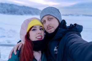 Top 16 IRL Streamers to Follow on Twitch - Streamsentials